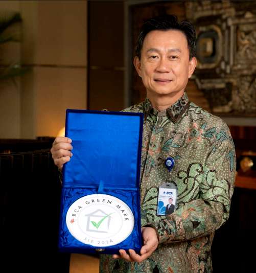 Wisma BCA Foresta Raih Sertifikat Green Mark Super Low Energy Building ...