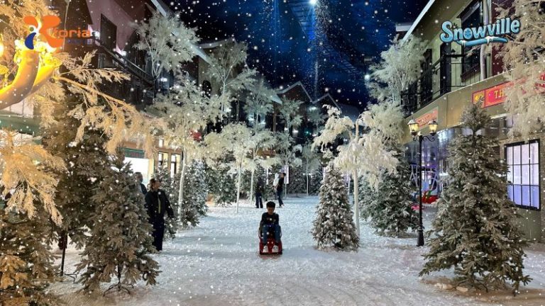 Pertama di Indonesia, Snowville Sentul Suguhkan Sensasi Salju Asli ...